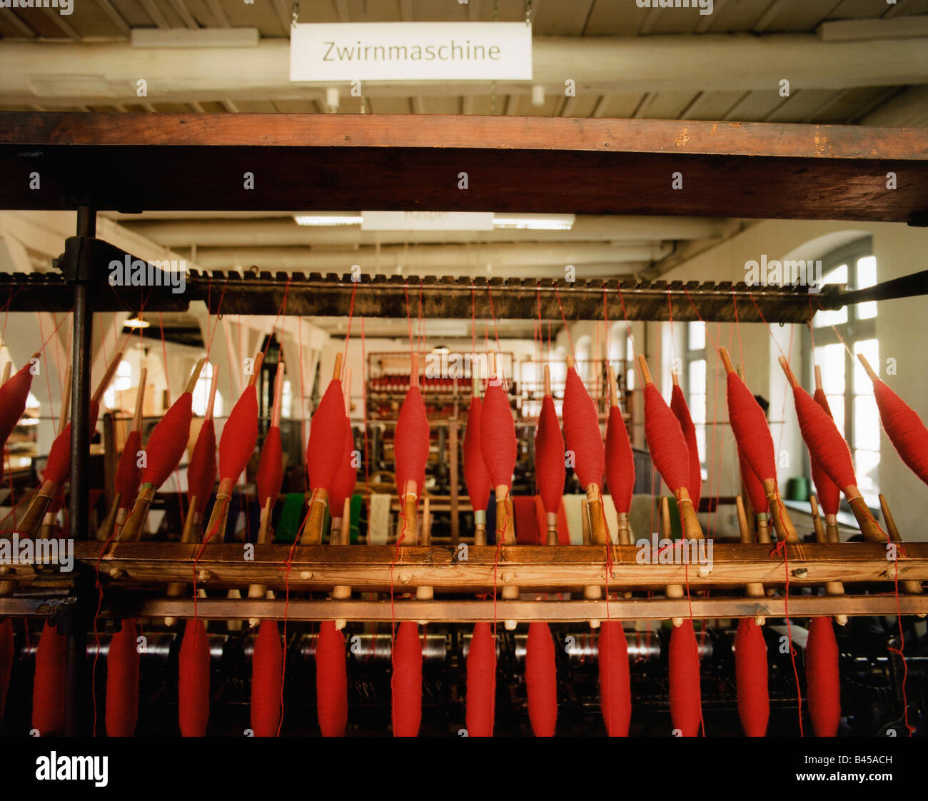Germany, Bramsche, Tuchmachermuseum, Yarn machine Stock Photo - Alamy