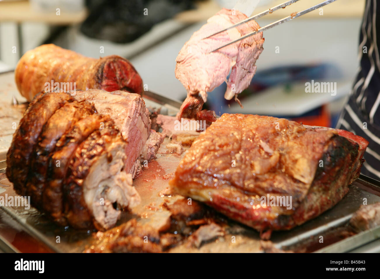 Carving beef hi-res stock photography and images - Alamy