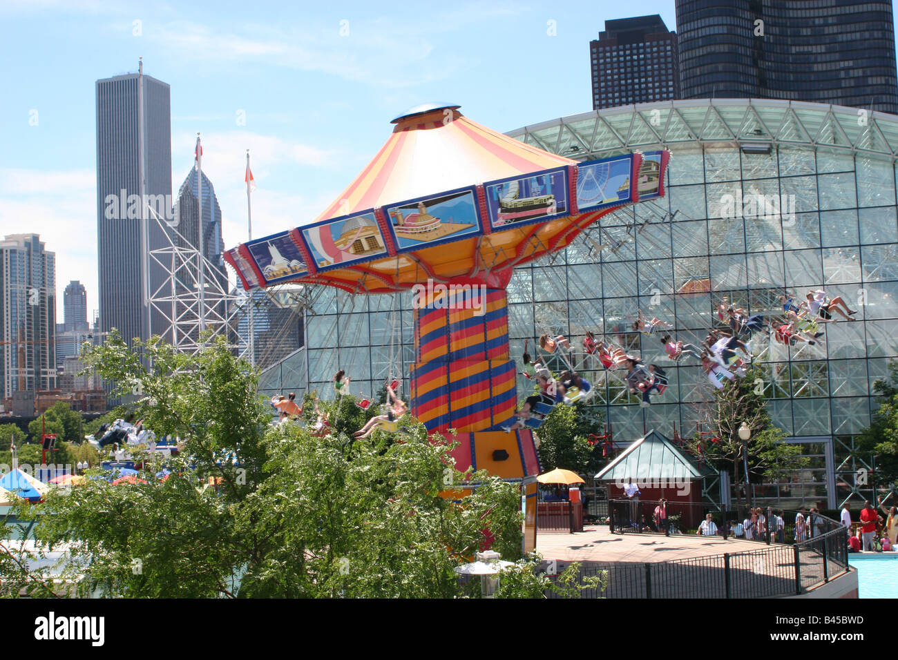 Wave Swinger at the Navy Pier, Chicago, Illinois Stock Photo - Alamy