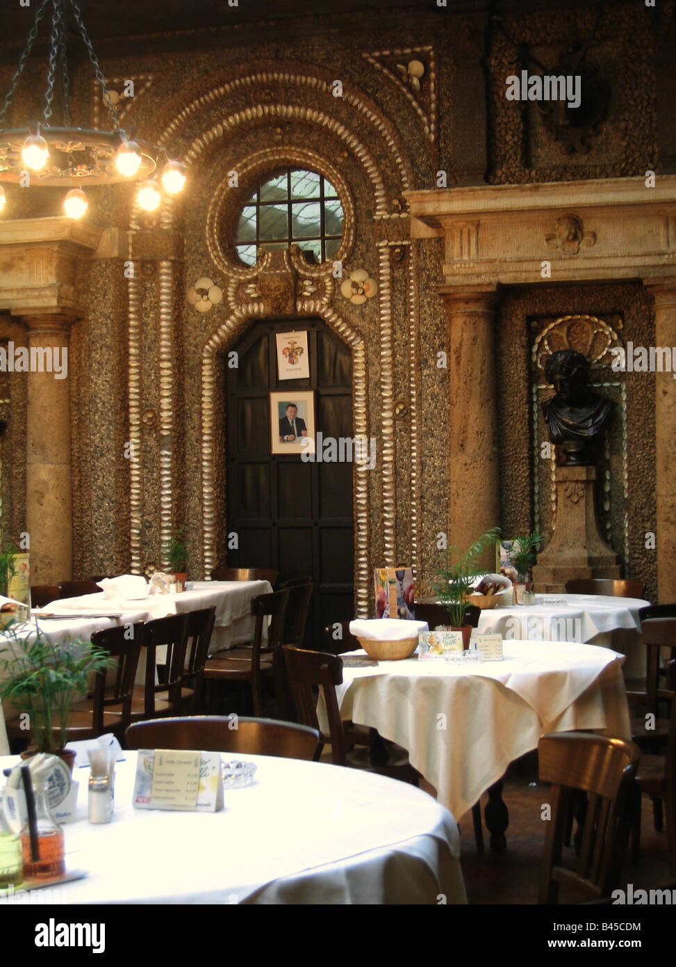 Restaurant augustiner brau hi-res stock photography and images - Alamy
