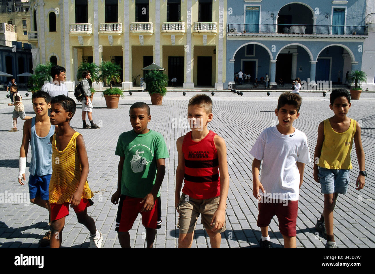 Cuba chimpanzee hi-res stock photography and images - Alamy