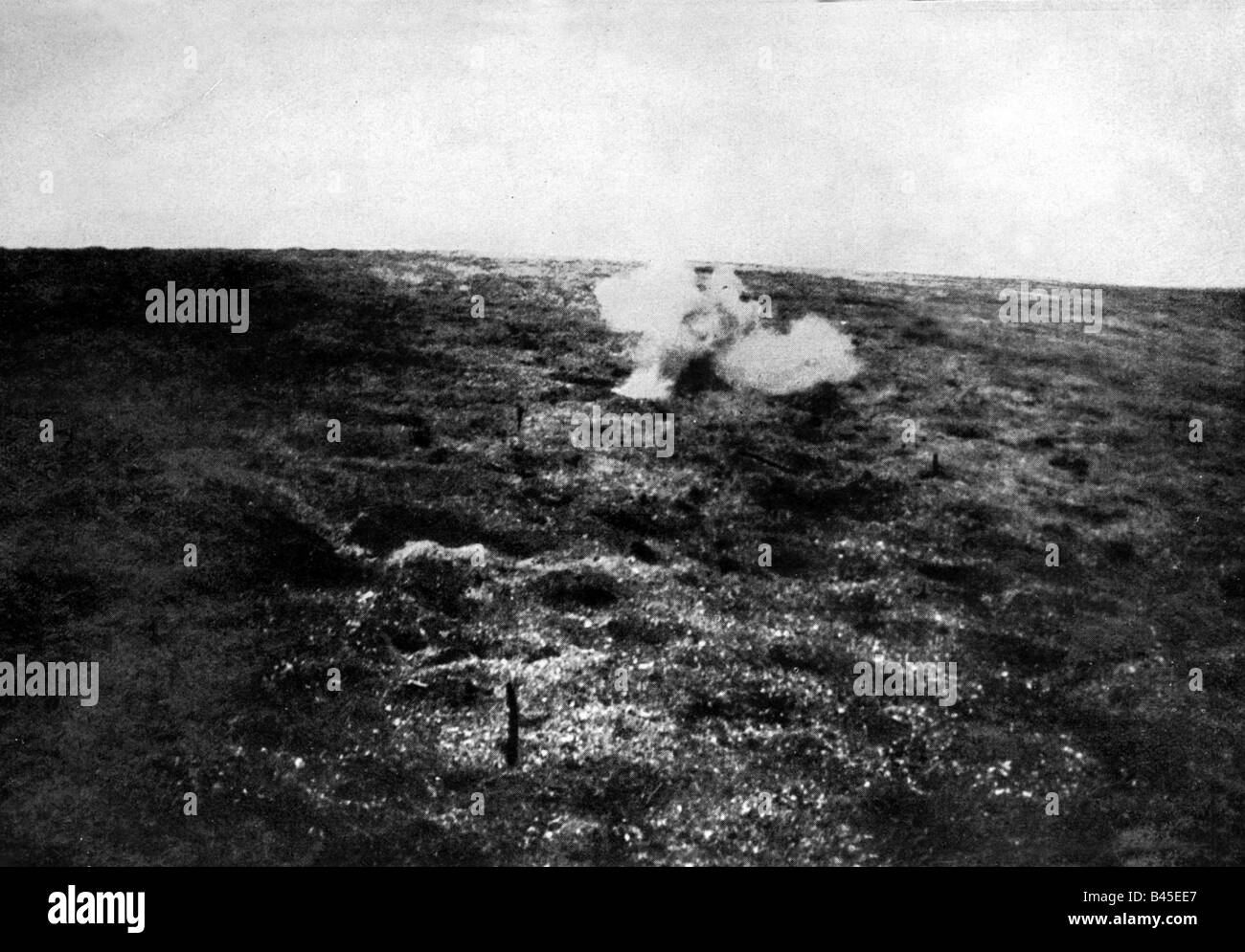 events, First World War / WW I, Battle of Verdun 1916, shell impact on ...
