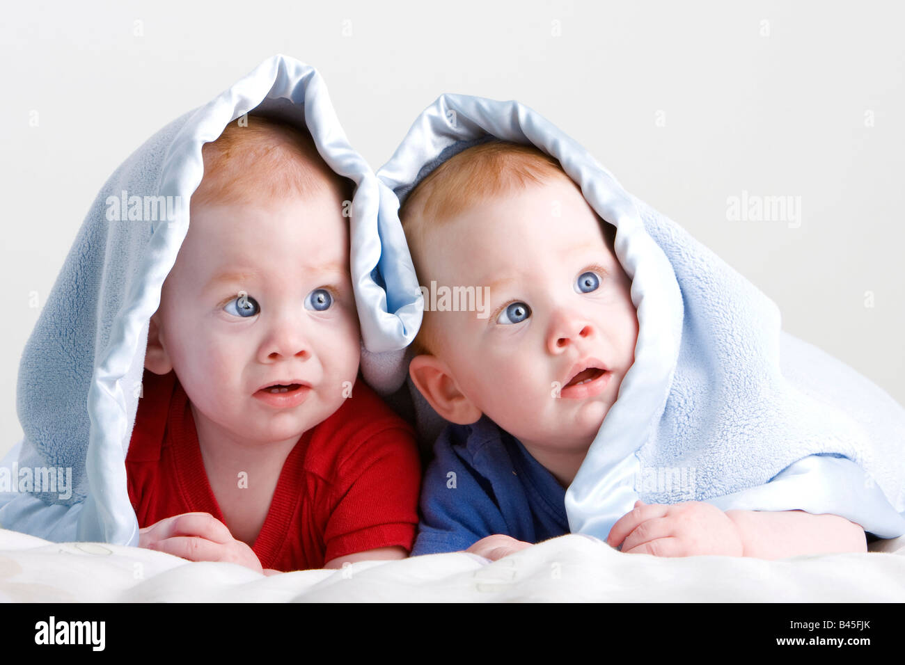 Redhead twins hi-res stock photography and images - Alamy