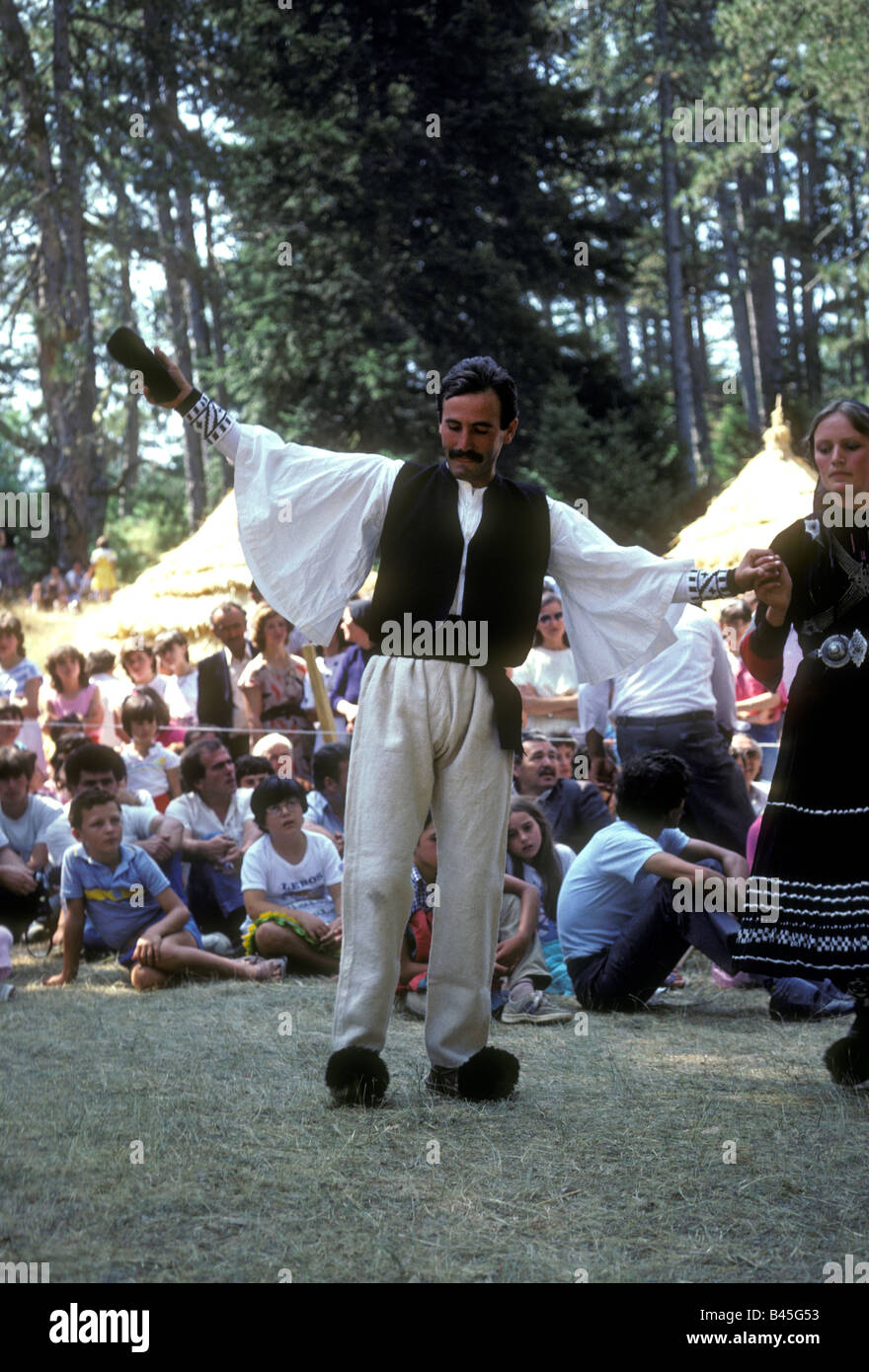 Greeks, Greek people, man and woman, dancer, dancers, dancing, near ...
