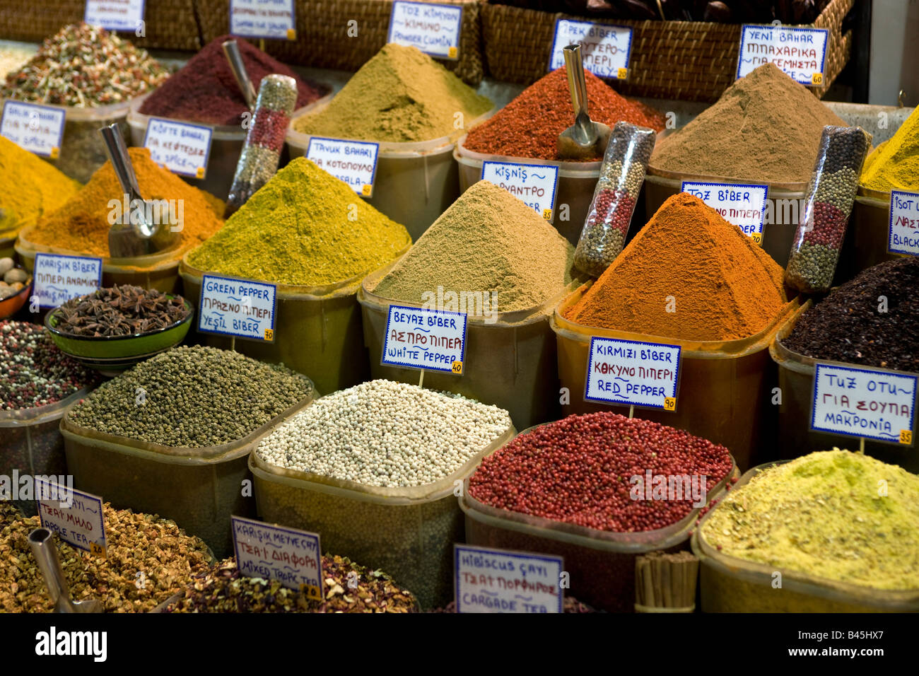 Spice Bazaar Istanbul Turkey Stock Photo - Alamy
