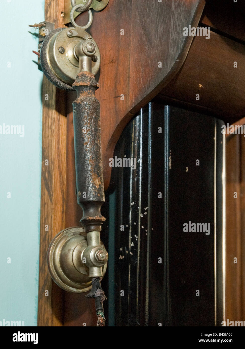 Antique telephones hi-res stock photography and images - Alamy