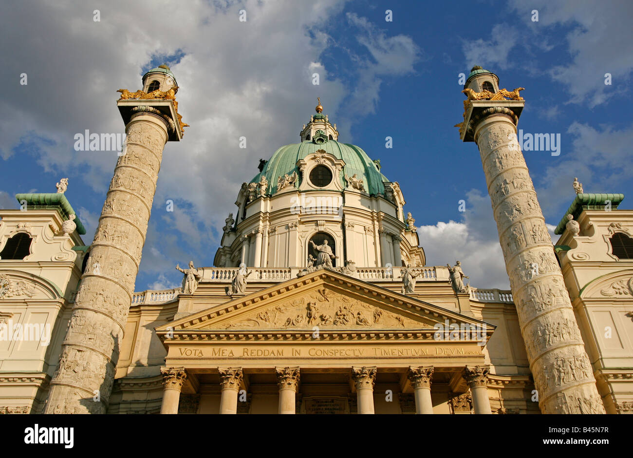 Karlskirche karlsplatz vienna hi-res stock photography and images - Alamy