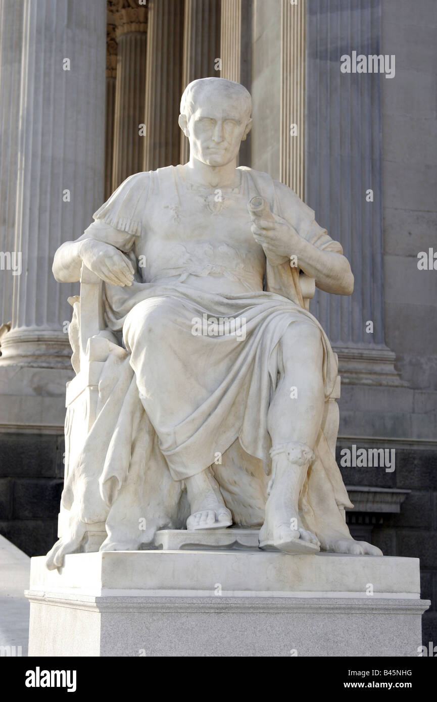 Julius caesar pontifex maximus hi-res stock photography and images - Alamy