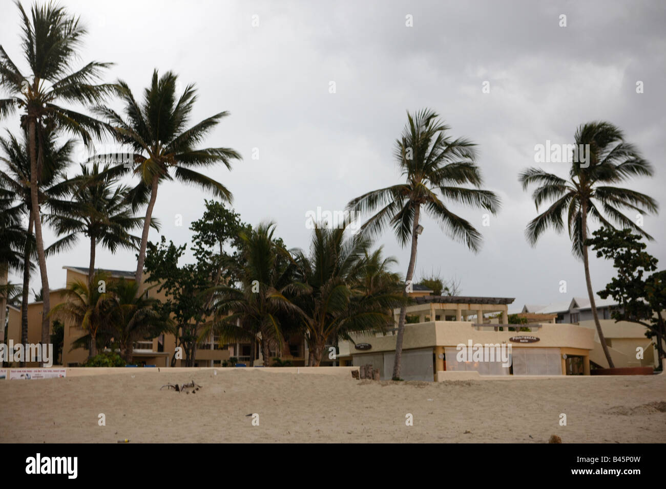 Dominical beach hi-res stock photography and images - Alamy