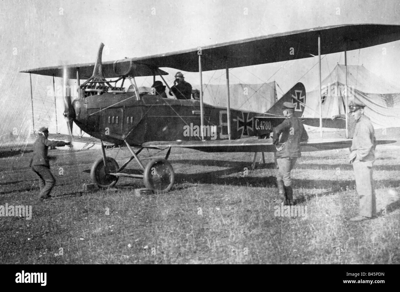 events, First World War / WWI, aerial warfare, German airplane ...