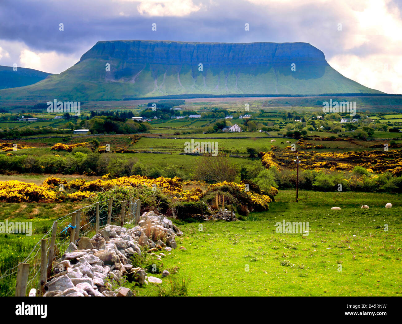 Benbulben Mountain, County Sligo, Ireland Stock Photo - Alamy