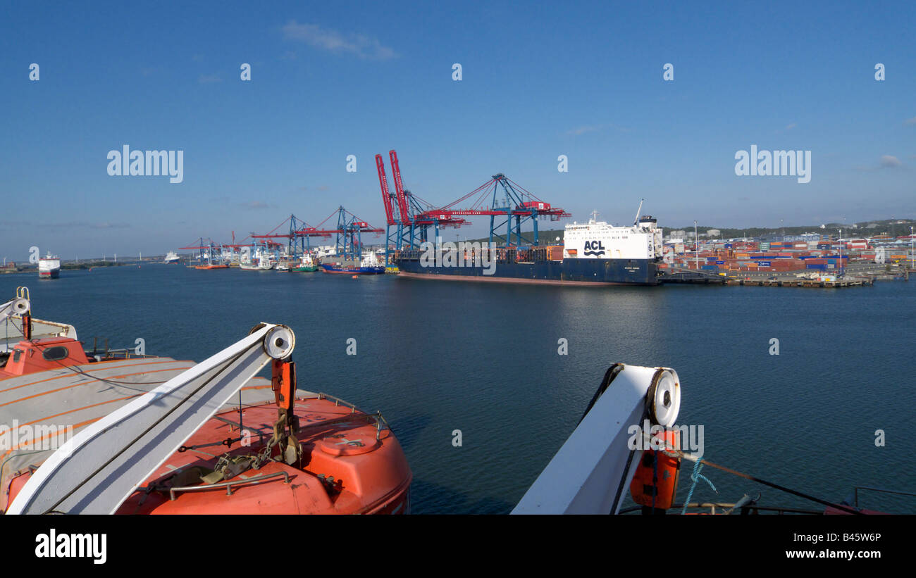 Container ships lined up at Gothenburg Harbour container terminal Stock ...