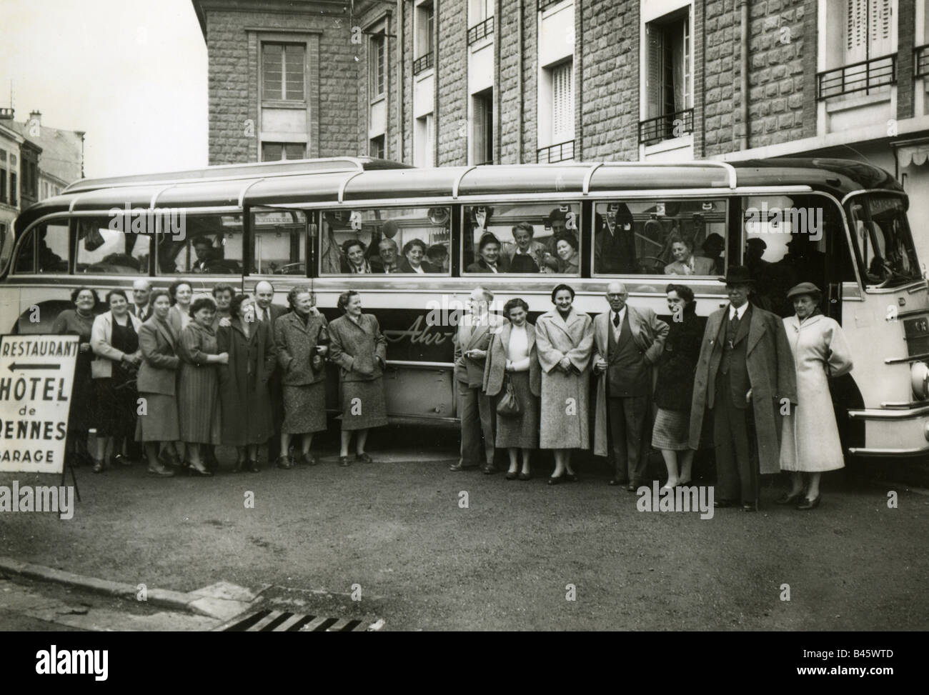1950s bus hi-res stock photography and images - Alamy