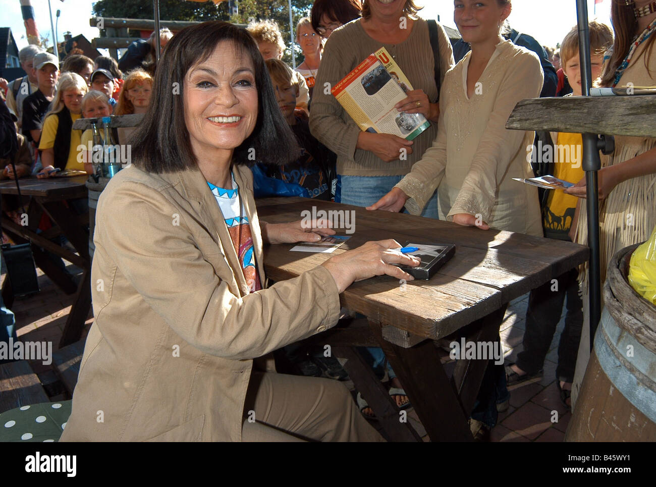 Versini, Marie, * 10.8.1940, French actress and author, half length, at ...