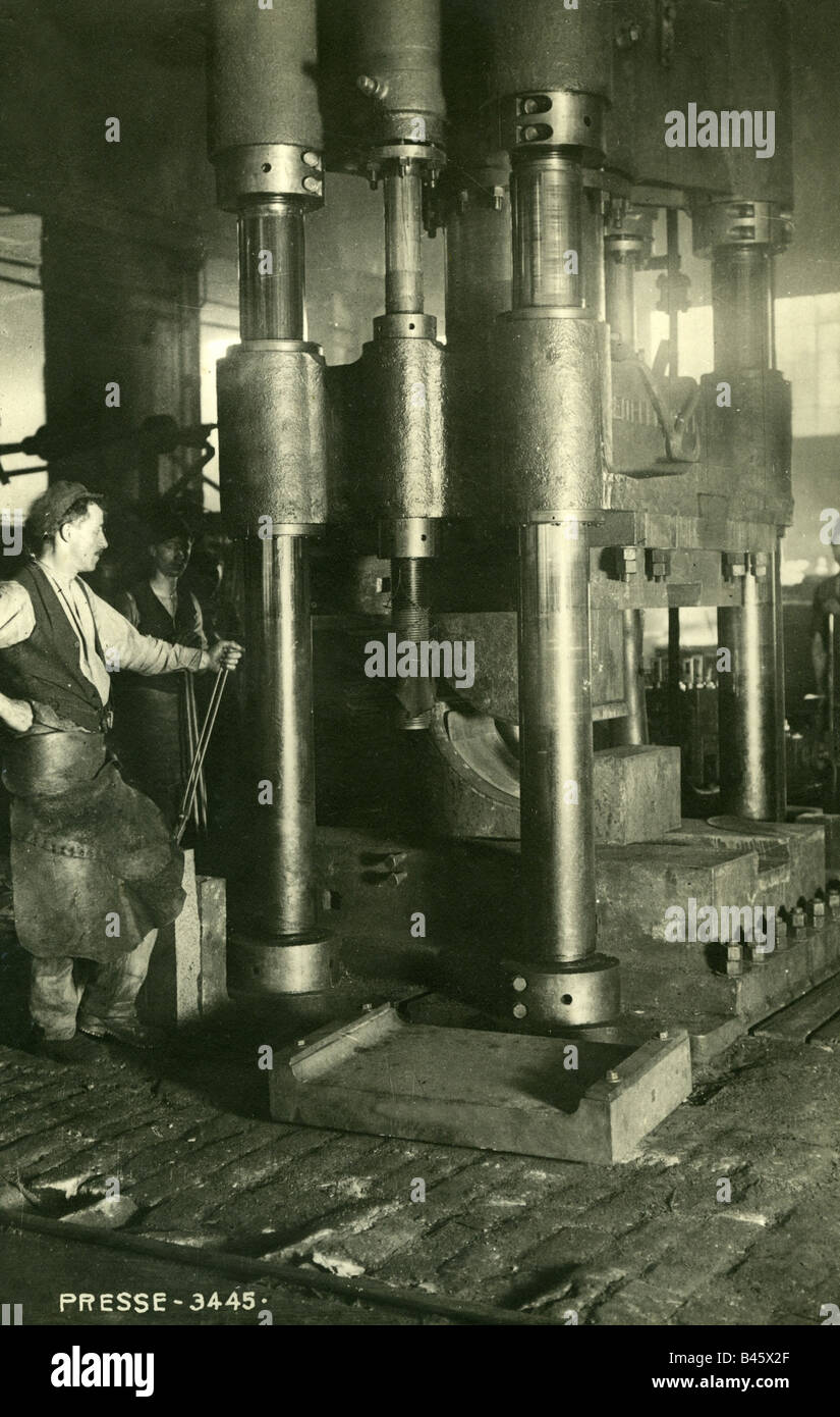 1900s factory hi-res stock photography and images - Alamy