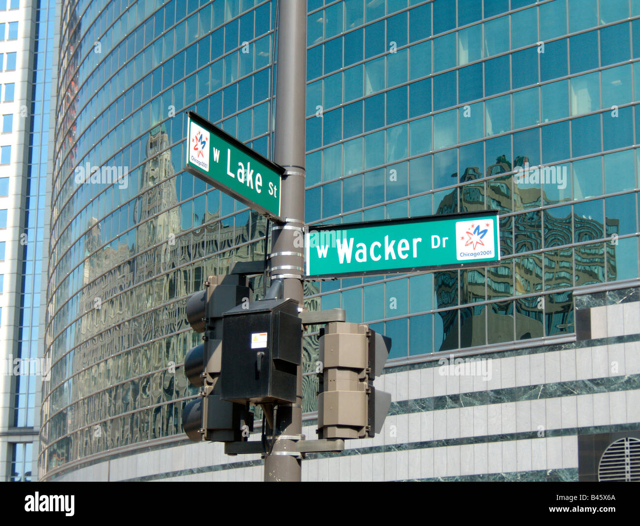 Traffic signs and facade of 333 Wacker Drive buiding (1979 - 1983), on ...