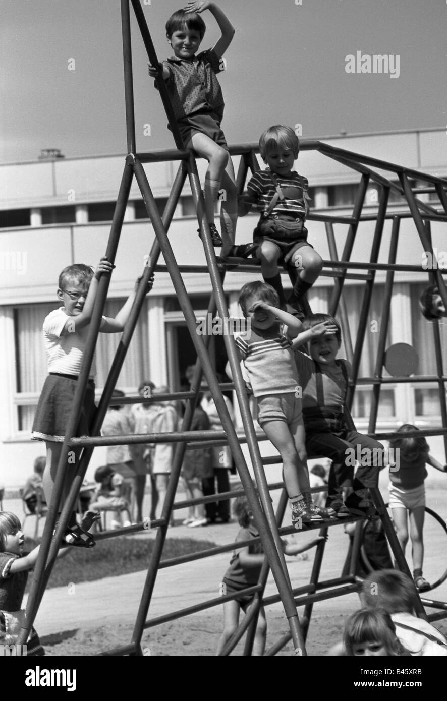 Gdr school Black and White Stock Photos & Images - Alamy