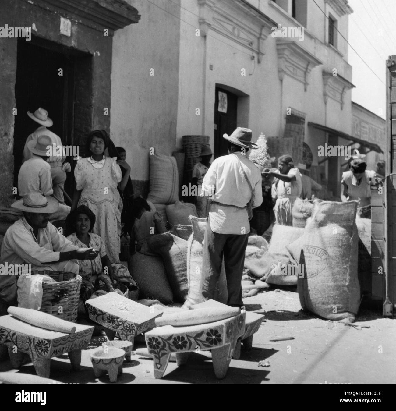 geography / travel, Mexico, trade, traders on market, 1950s Stock Photo ...