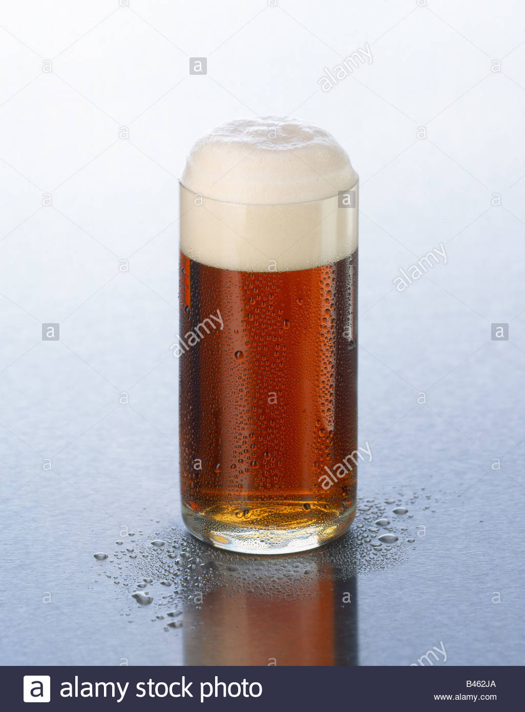 German Newspaper Bild: Germans will reserve sunbeds and admit 1966 ...