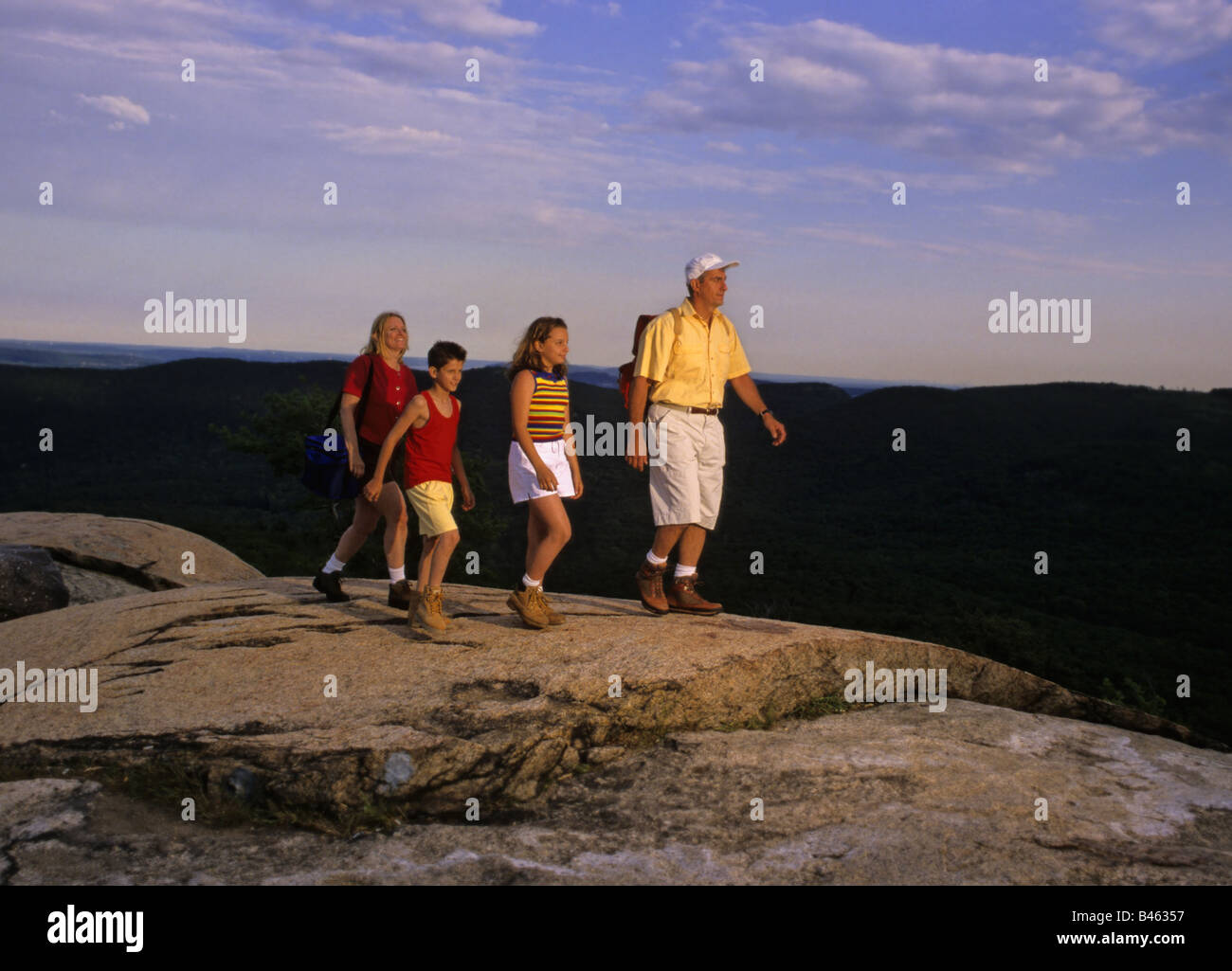 People hiking on trial hi-res stock photography and images - Alamy