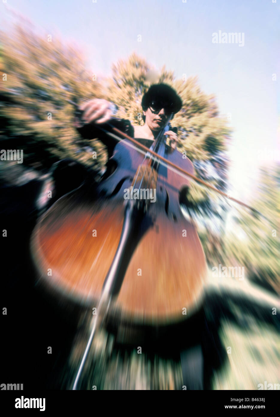 Chello hi-res stock photography and images - Alamy