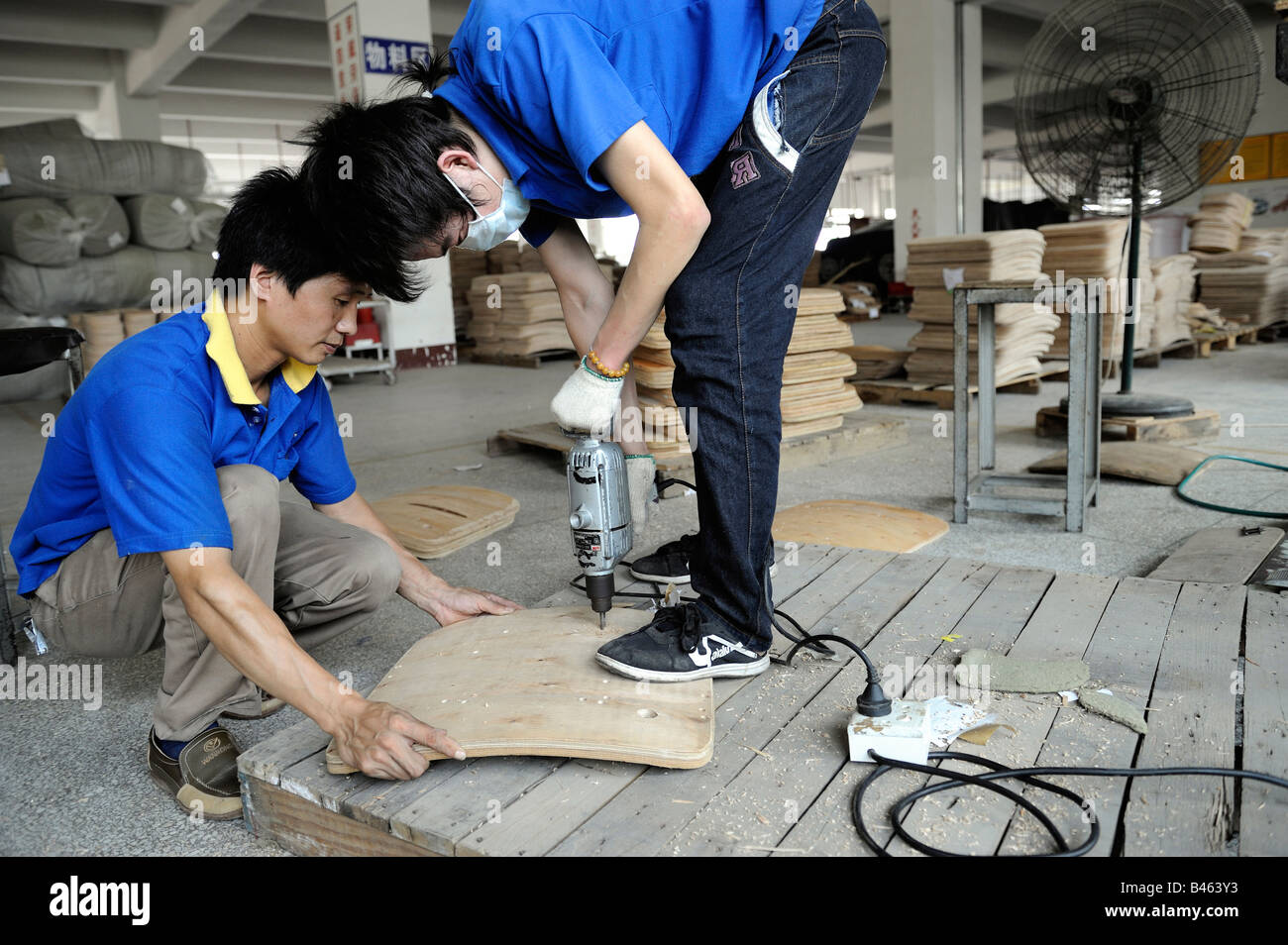 Chinese furniture factory hi-res stock photography and images - Alamy