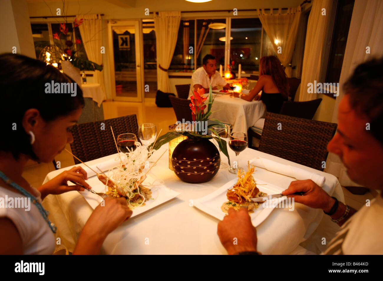 Dinging table hi-res stock photography and images - Alamy