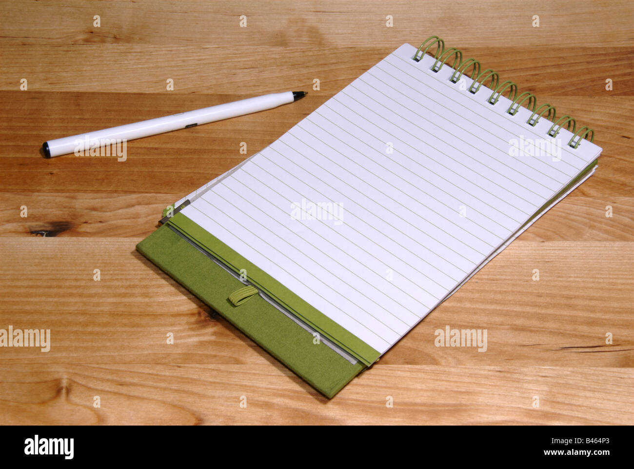 Blank lined spiral notebook pen write on notepad Stock Photo - Alamy