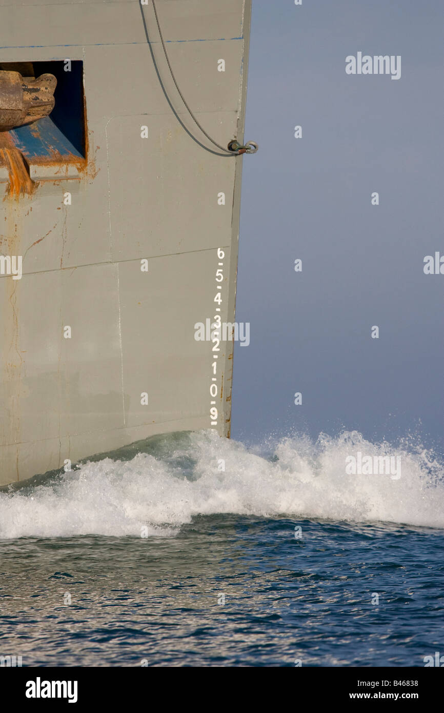 Ship freighter bow vertical hi-res stock photography and images - Alamy