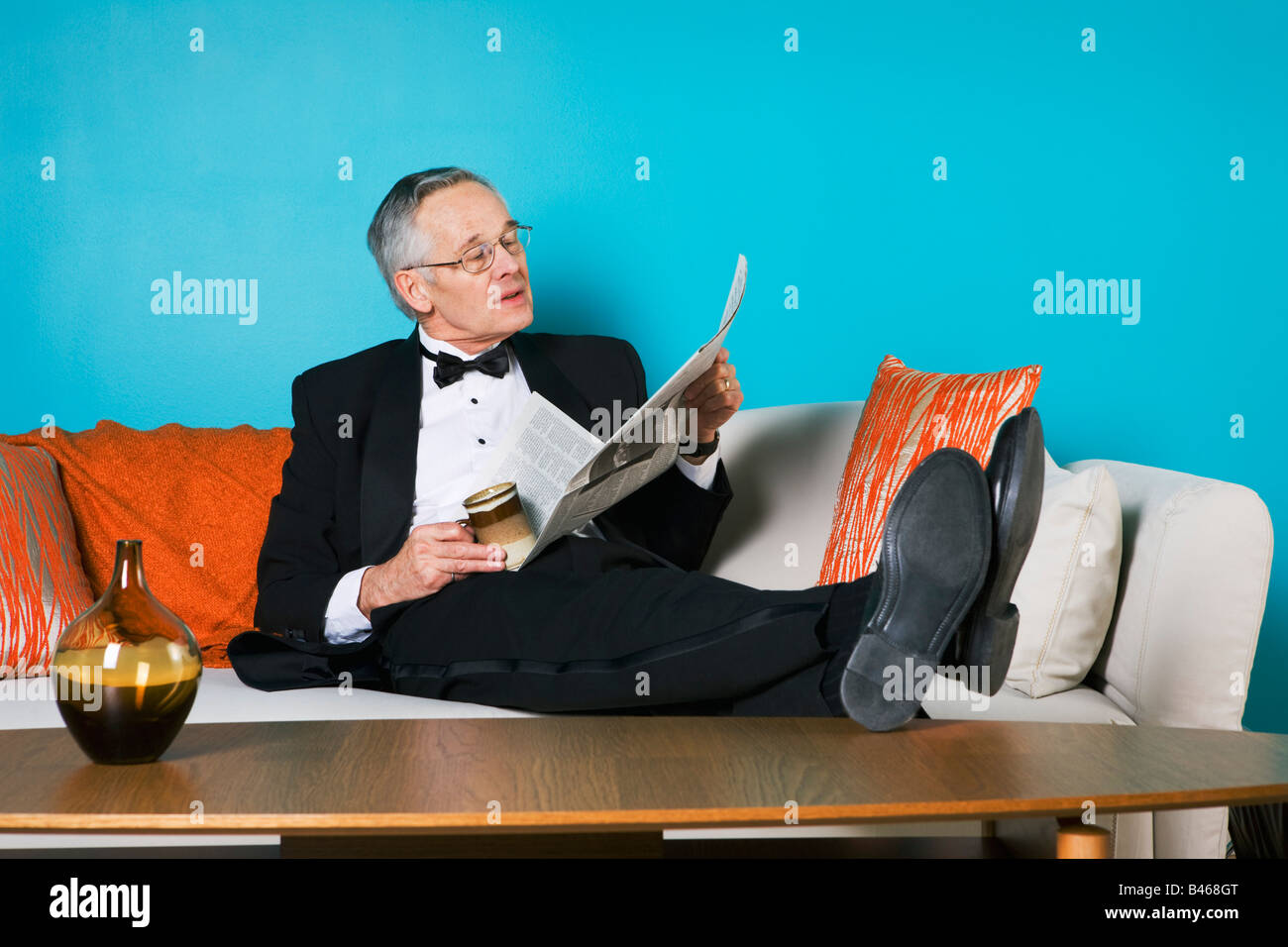 Senior Man Reading The Newspaper Stock Photo - Alamy Senior Man Reading The Newspaper Stock Photo - Alamy