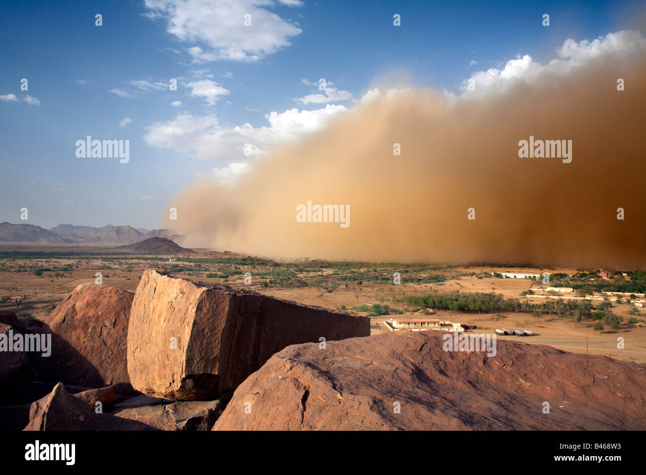 Haboob dust storm hi-res stock photography and images - Alamy