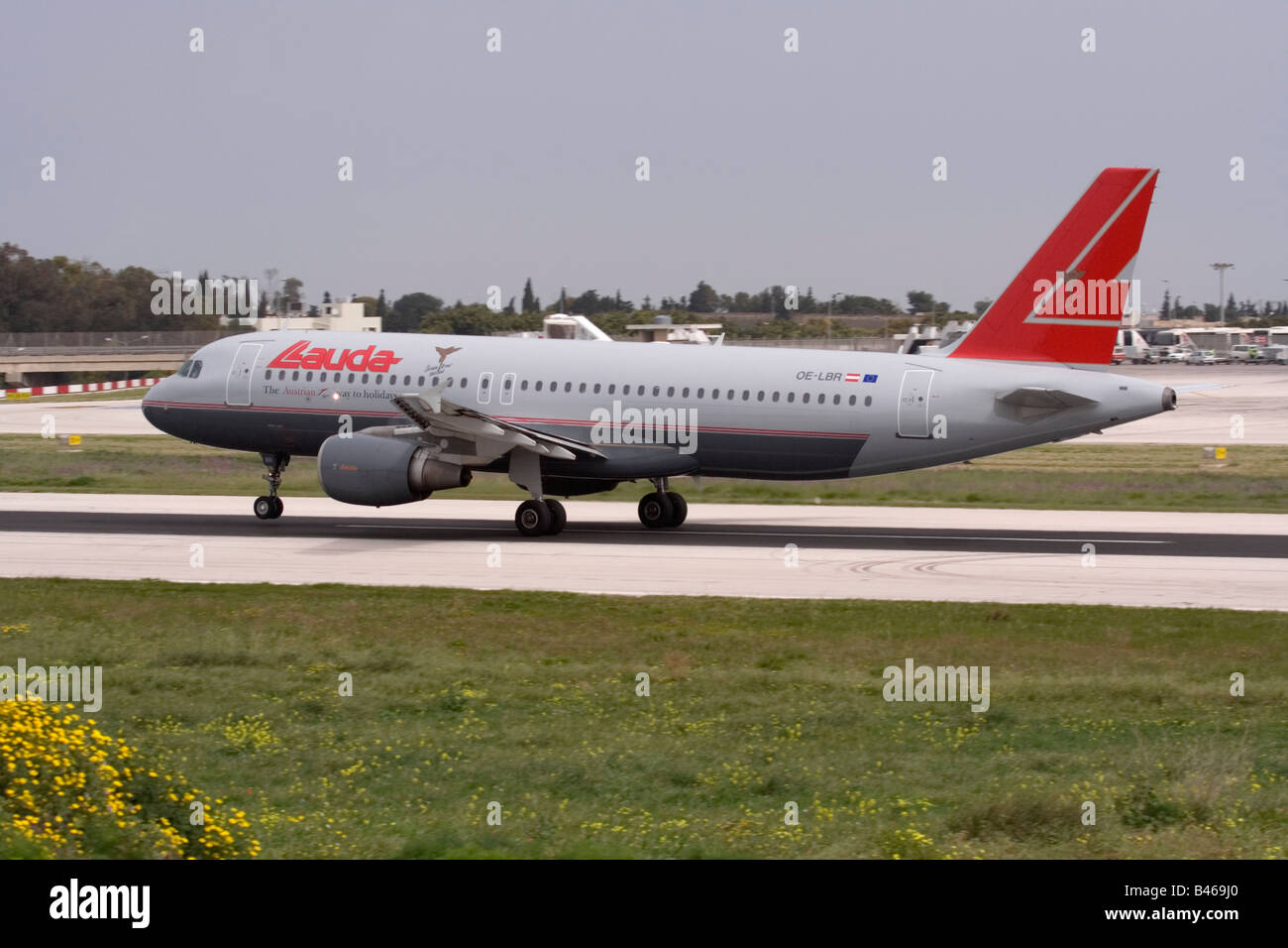 Lauda a320 hi-res stock photography and images - Alamy