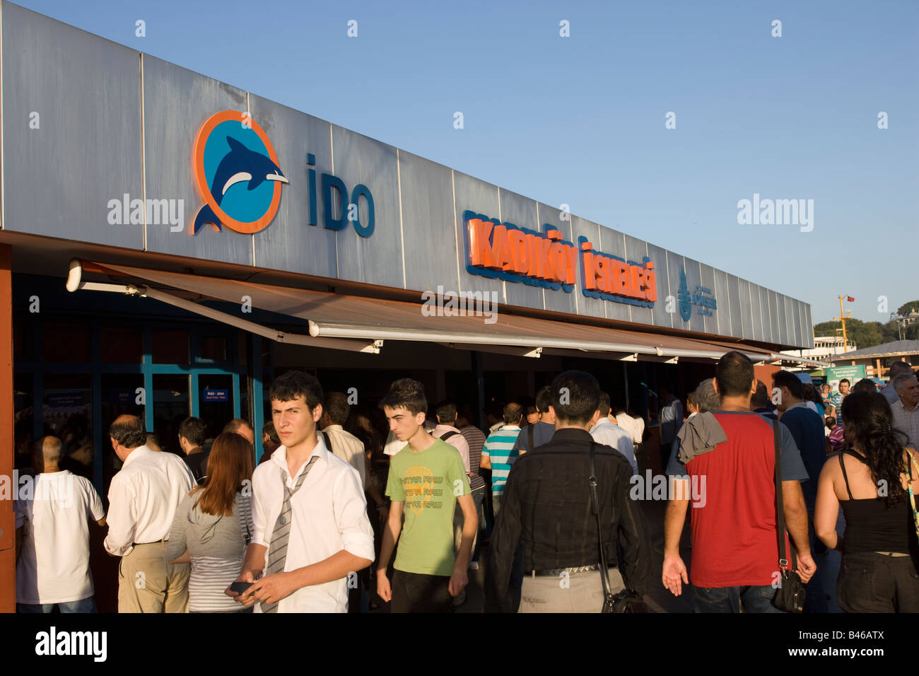 Kadikoy Iskelesi Ferry Terminal Istanbul Turkey Stock Photo - Alamy