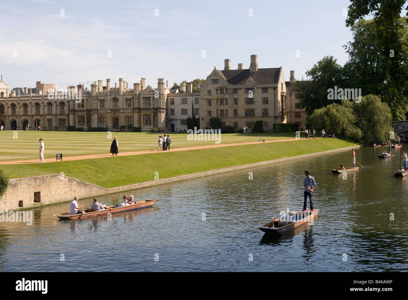 Punting on River Cam, Cambridge Cambs GB UK Stock Photo - Alamy