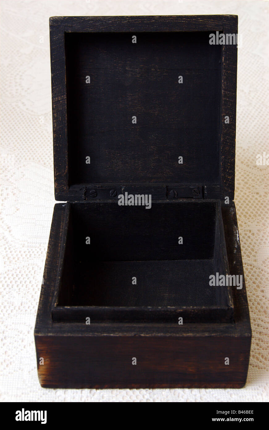 Open wooden box Stock Photo - Alamy