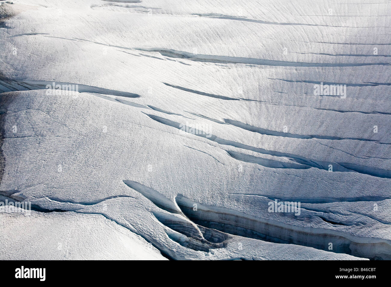 Cracks in ice hi-res stock photography and images - Alamy