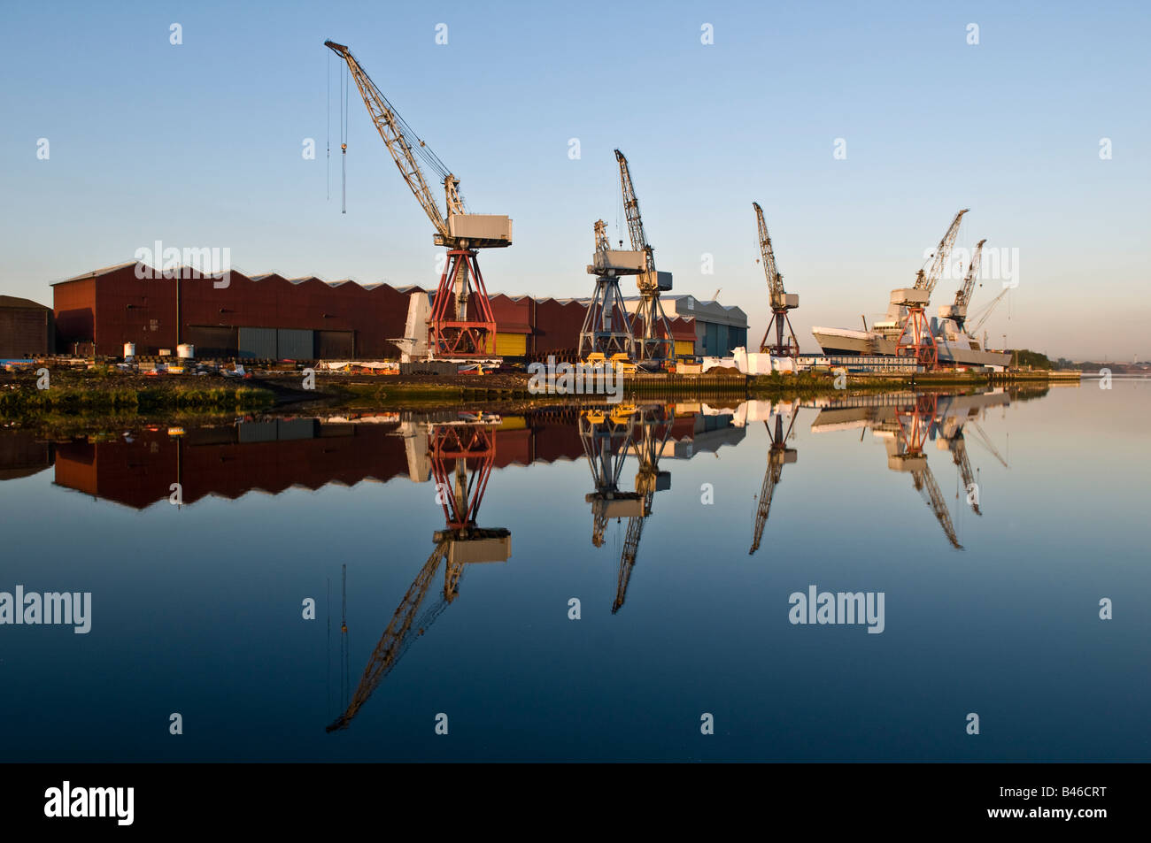 Glasgow shipyard shipbuilding hi-res stock photography and images - Alamy