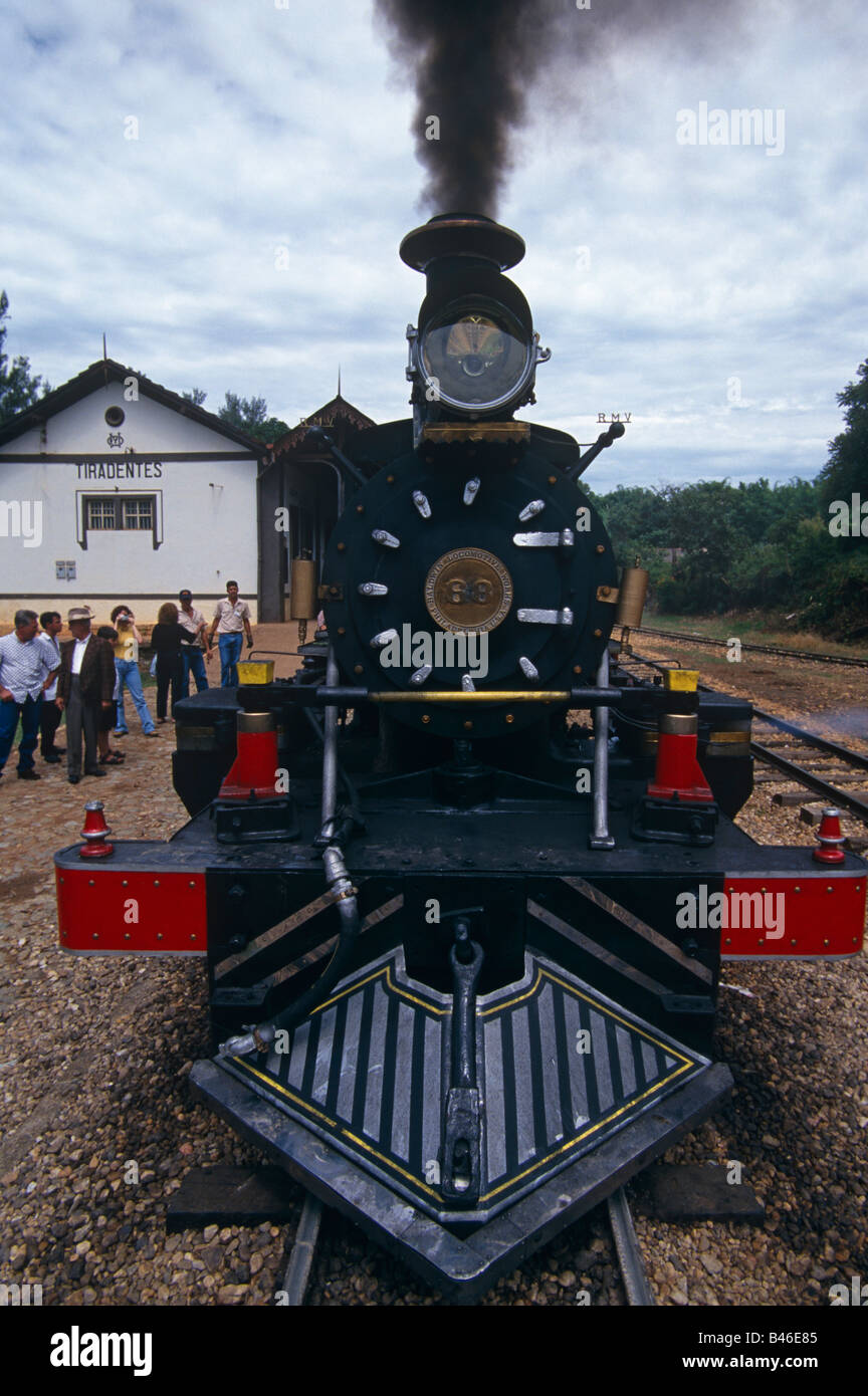 Maria-Fumaca Smoking Mary Steam train engine SAO JOAO DEL REI MINAS ...