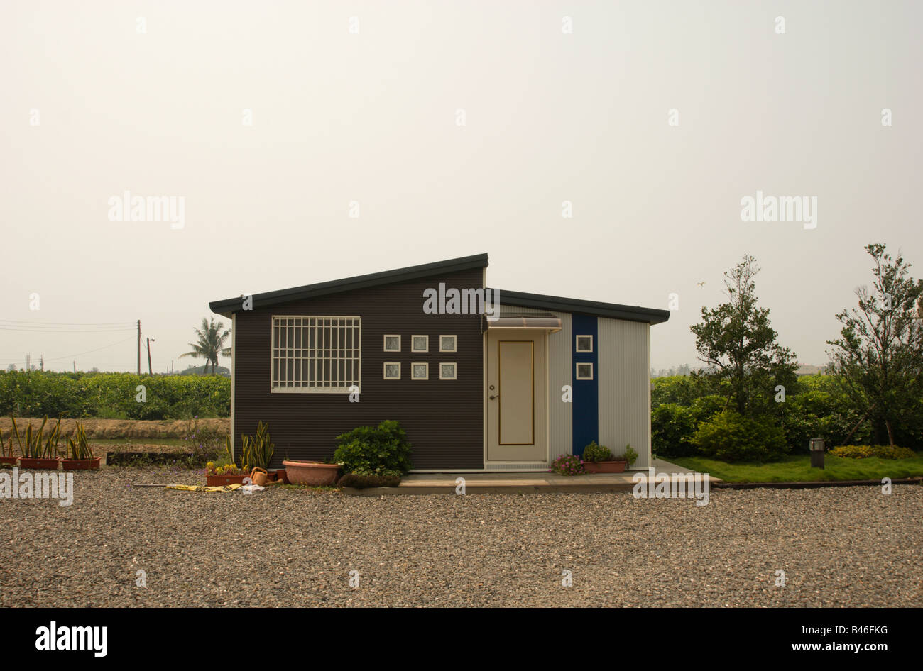 Pre fabricated home hi-res stock photography and images - Alamy