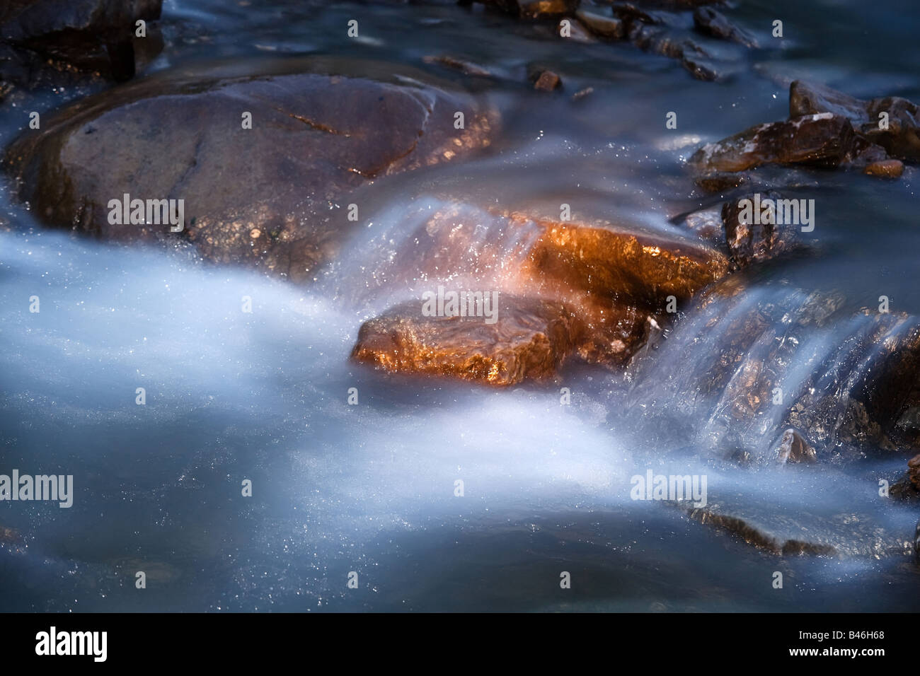 Motion flow hi-res stock photography and images - Alamy