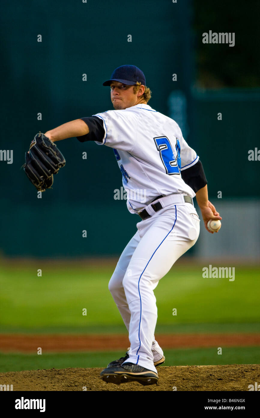 Baseball diamonds hi-res stock photography and images - Alamy