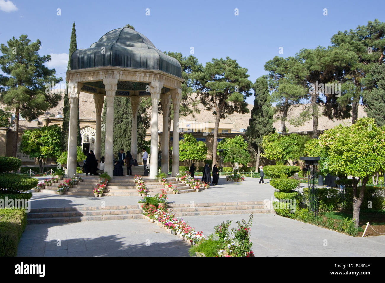 Tomb aramgah e hafez shiraz hi-res stock photography and images - Alamy
