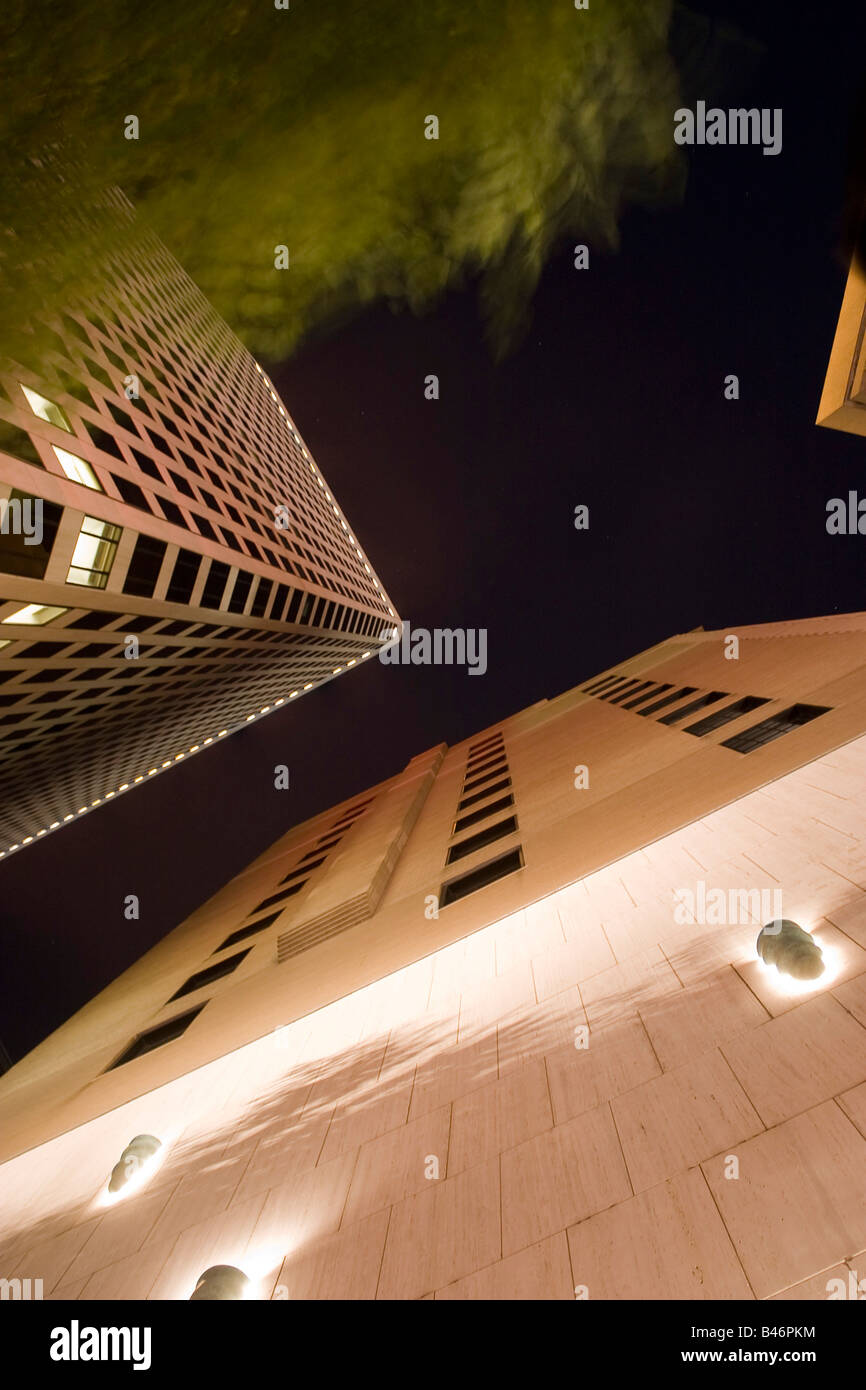 Tall buildings perspective hi-res stock photography and images - Alamy