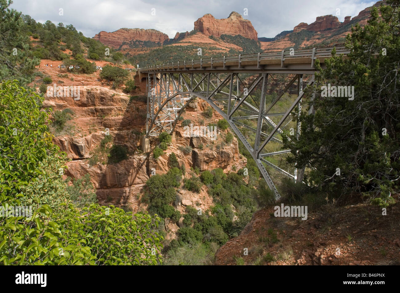 Bridge Over Oak Creek Canyon, Slide Rock State Park, Arizona, USA Stock ...