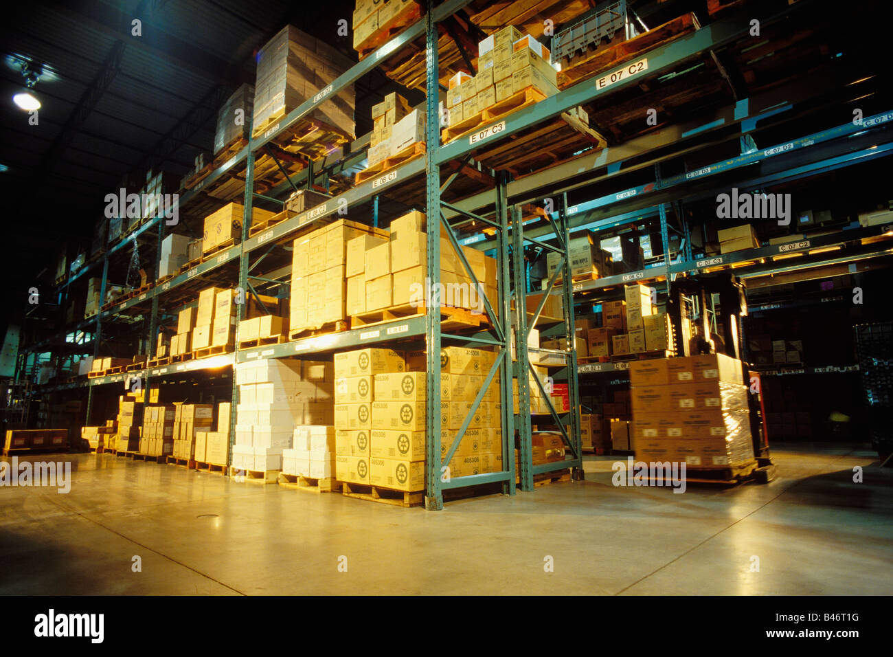 Storageroom hi-res stock photography and images - Alamy