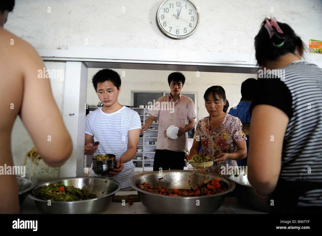 Chinese workers factory lunch hi-res stock photography and images - Alamy