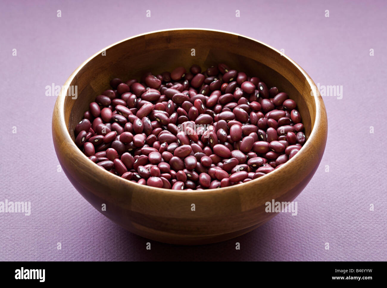 Small dried red beans in a bowl Stock Photo - Alamy