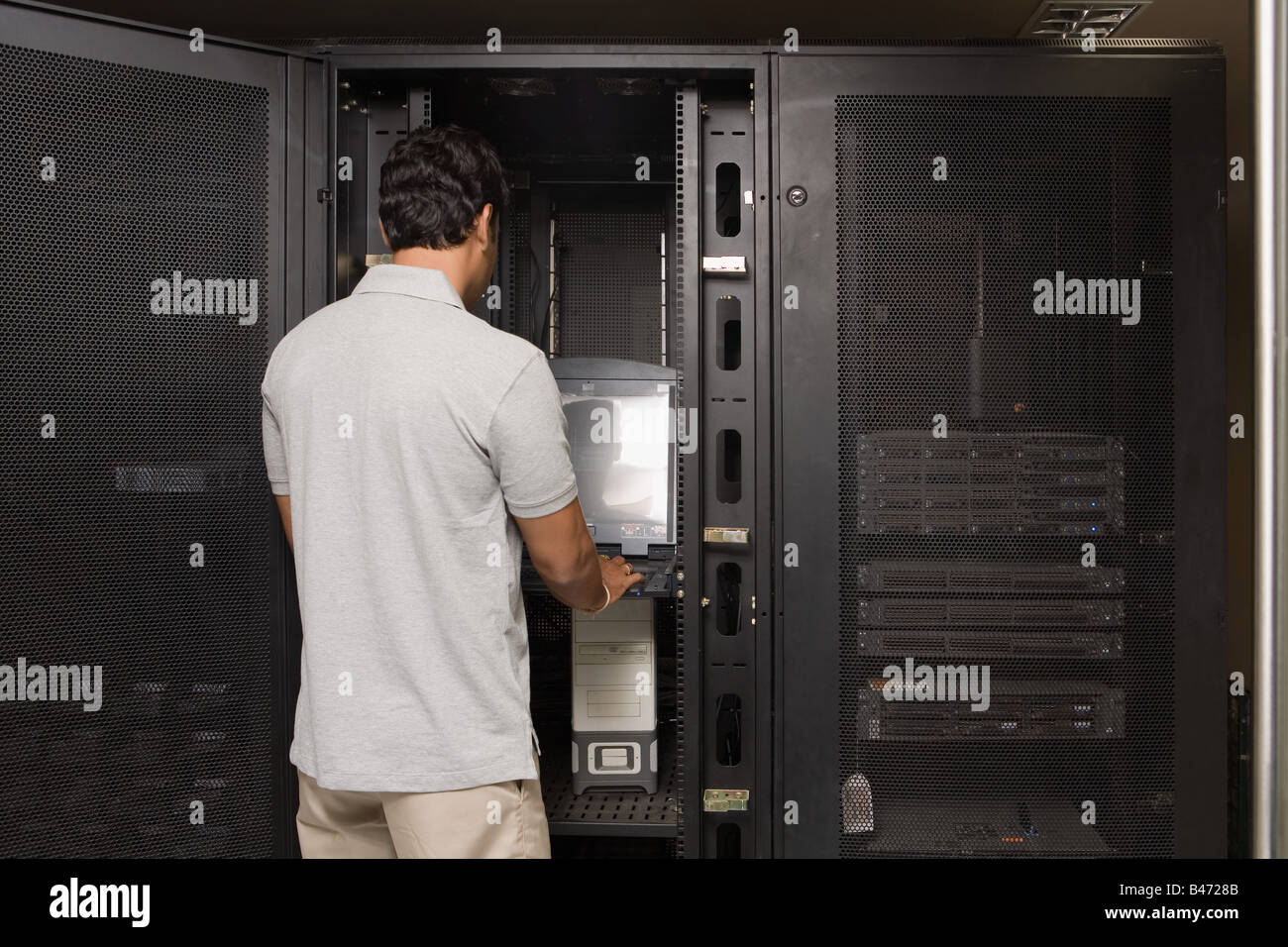 Office computer server hi-res stock photography and images - Alamy