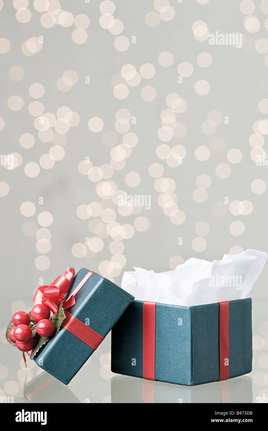 Open the gift hi-res stock photography and images - Alamy