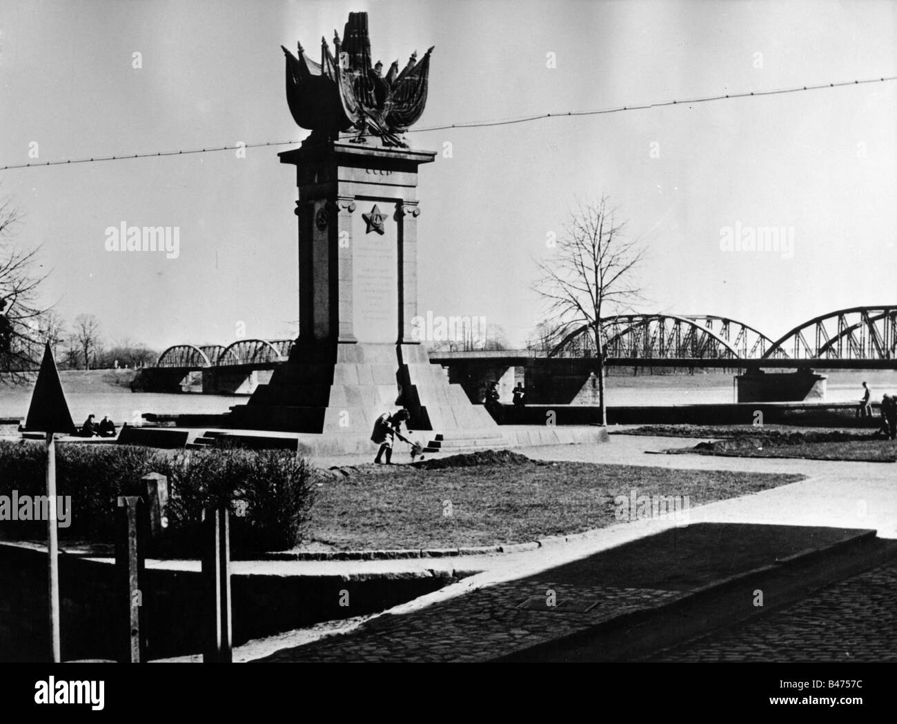 Elbe 1945 hi-res stock photography and images - Alamy